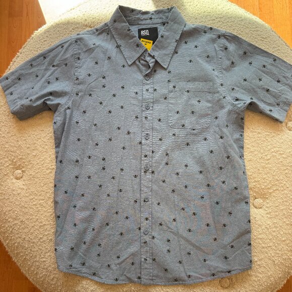 RSQ | Shirts & Tops | Busy Bee Printed Chambray Short Sleeve Button ...